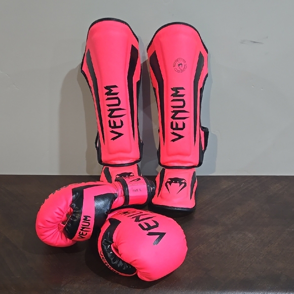 Venum | Matching Sets | Venum Pink And Black Boxing Set | Poshmark
